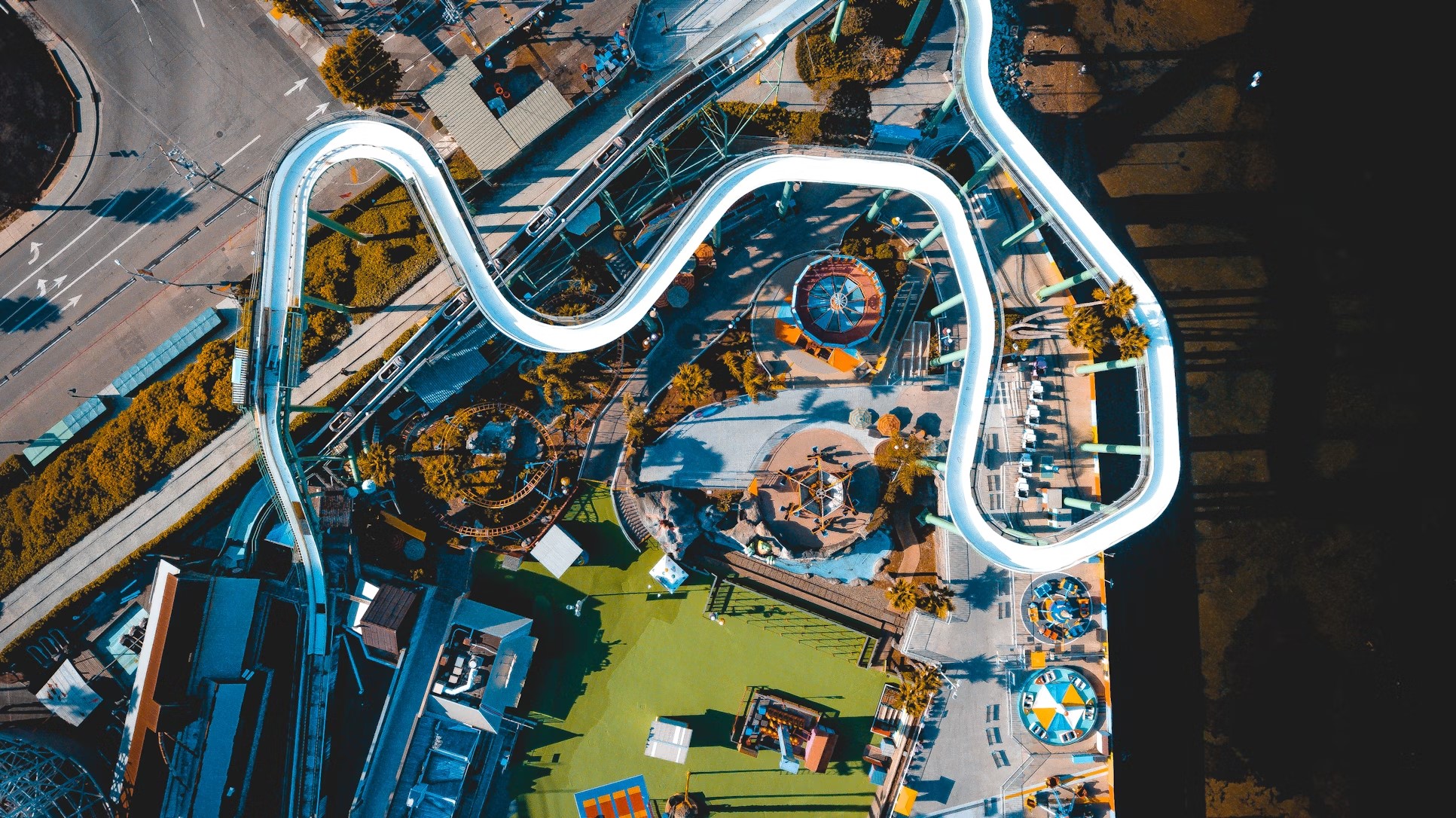 Top Water Parks to Visit Nationwide for Splashing Fun